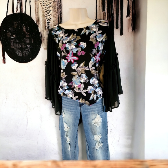 Robert Louis | Tops | Bell Sleeve Floral Boho Hippie Top Bi Robert ...